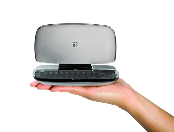 Logitech diNovo Mini Keyboard Review | Gadget Reviews